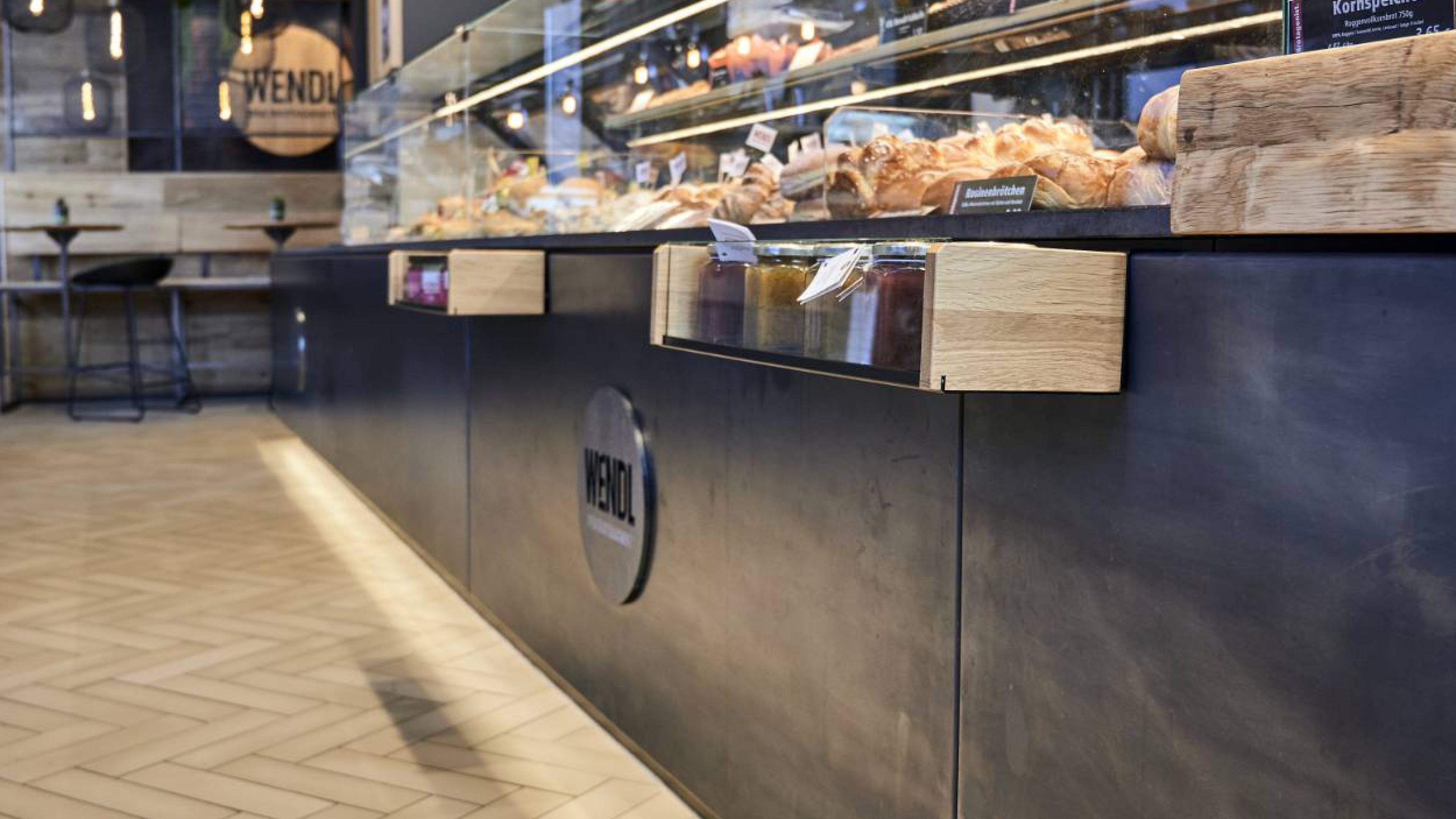 Wendl Halle Oleariusstraße - abc Ladenbau - Bäckerei Inneneinrichtung